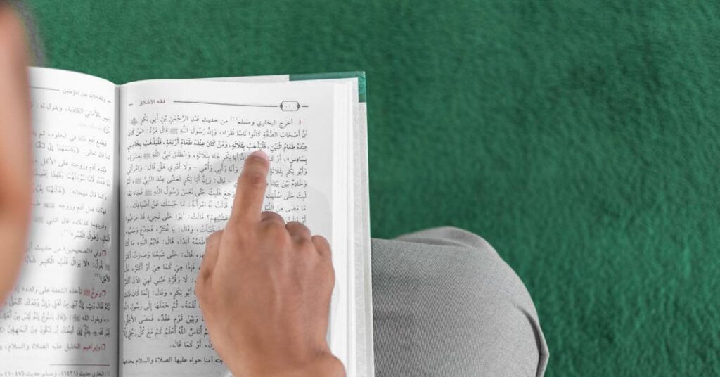 Unveiling al-Riwayah: Its Definition, 3 Stages and Evolution